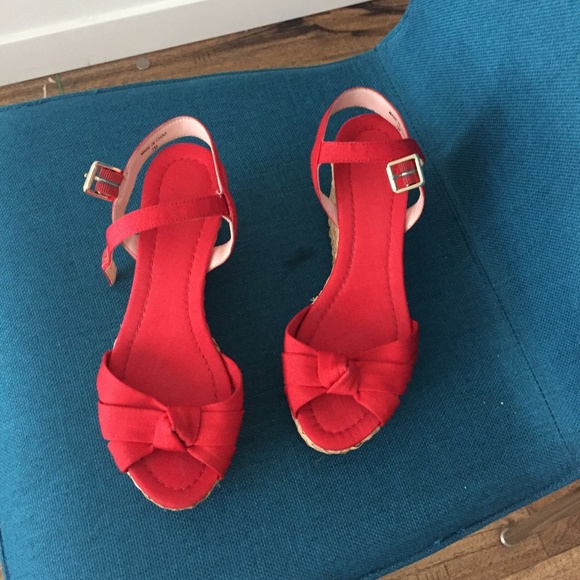 kate spade | Shoes | Kate Spade New York Red Grosgrain Sandals Size 7 ...